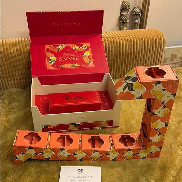 Toys | Lady M Year Of The Snake Decorative Box And Twist Snake Toy ...